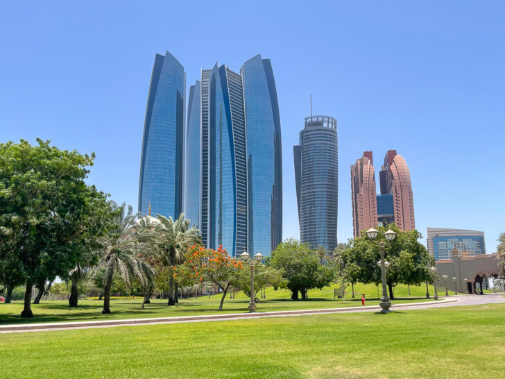 Top 15 Famous Abu Dhabi Landmarks You Must Visit In 2025