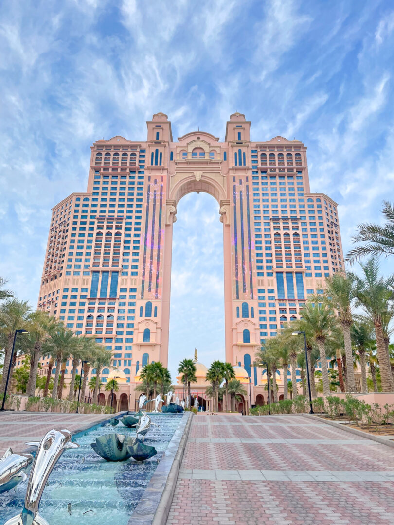 Top 15 Famous Abu Dhabi Landmarks You Must Visit In 2025