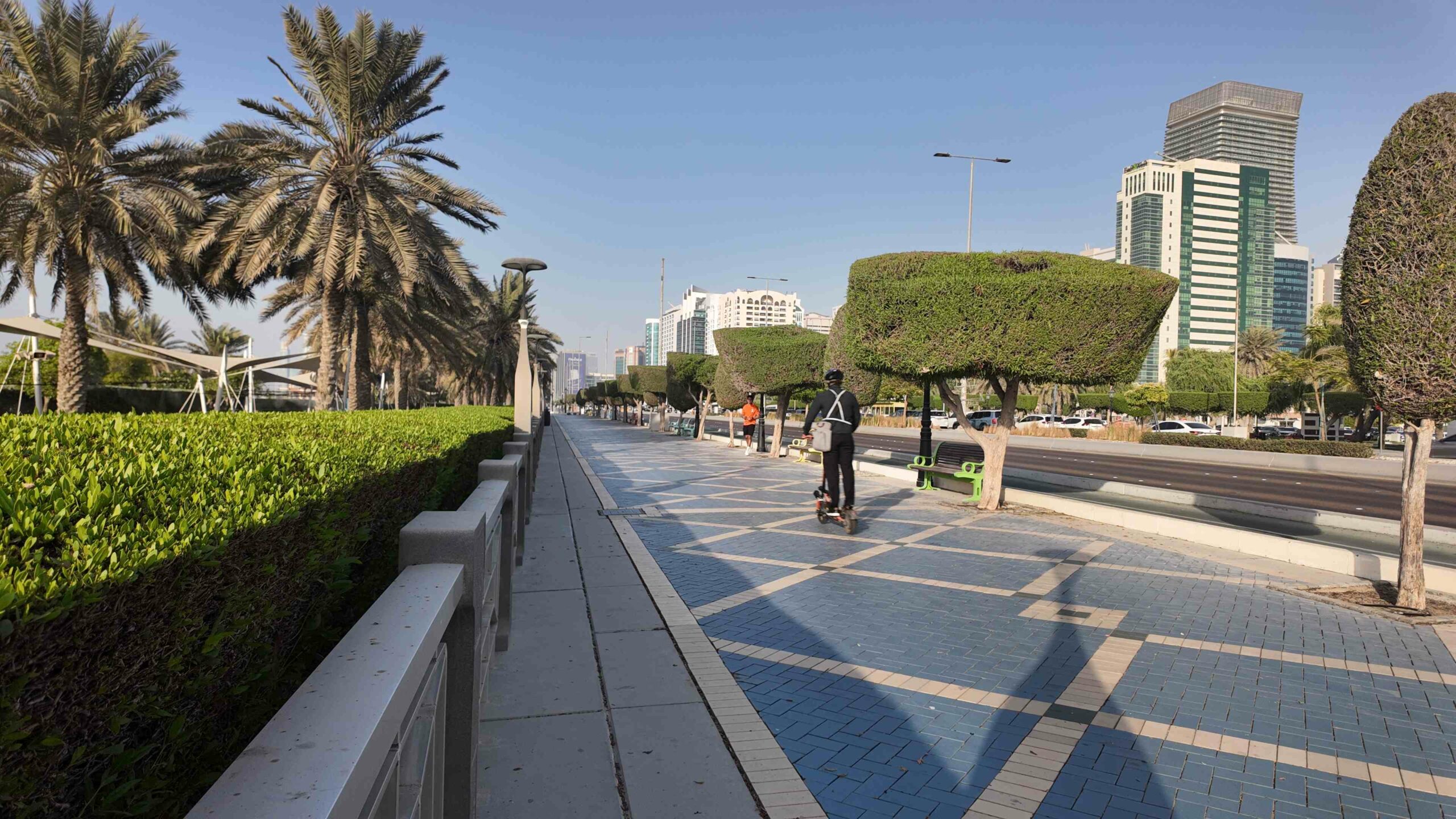 Best Running Tracks In Abu Dhabi – Parks & Seaside Routes